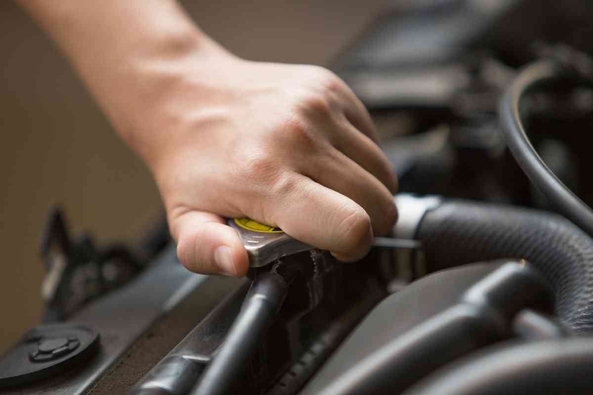 Top 6 Signs of a Bad Radiator Cap (Replacement Cost)