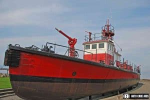 25 Different Types of Boats (With Photos)