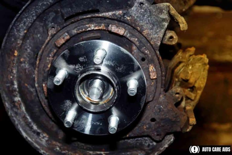 8 Major Parts of a Car Wheel (With Photos)