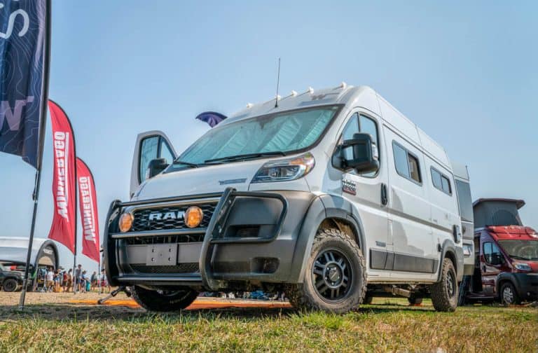 7 Best 12 Passenger Vehicles (With Photos)